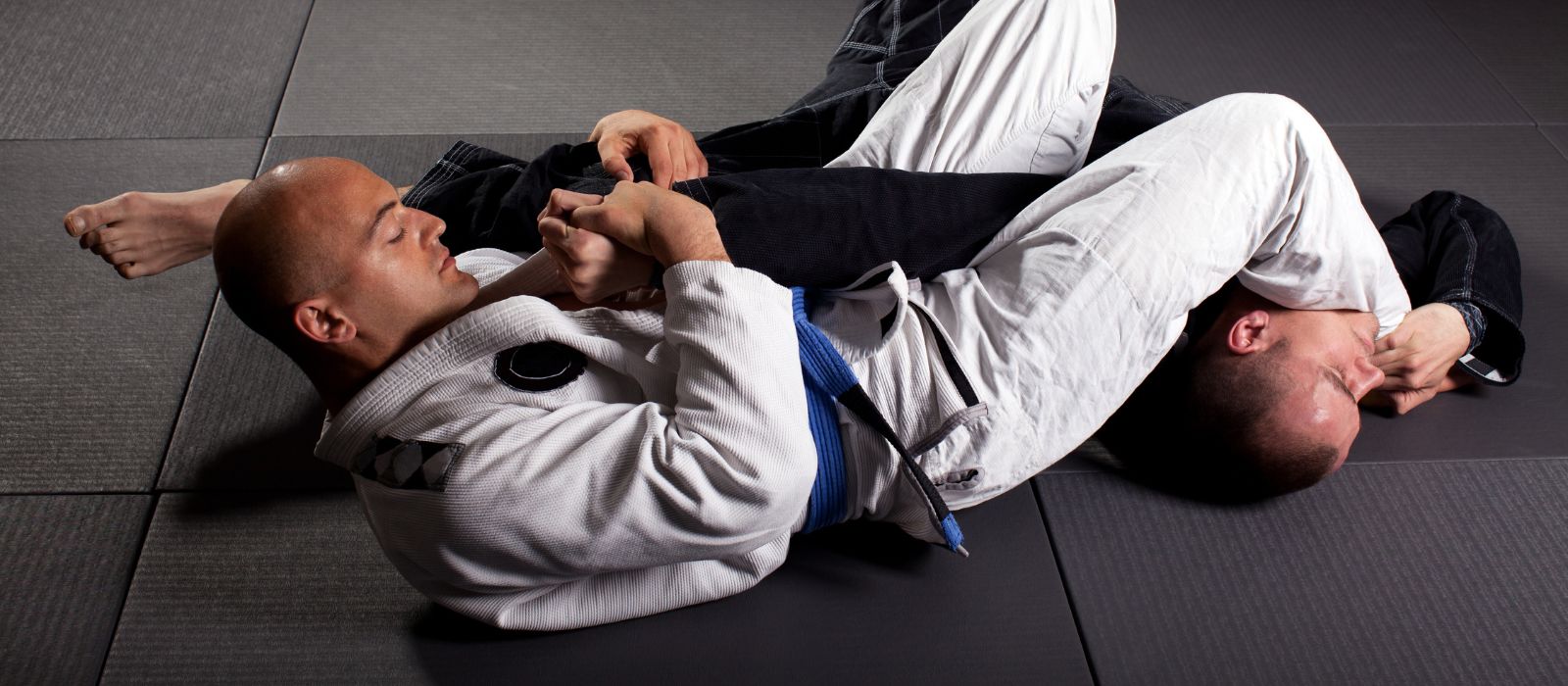 Brazylijskie Jiu Jitsu: czym jest i jaki sprzęt jest potrzebny do jego ...